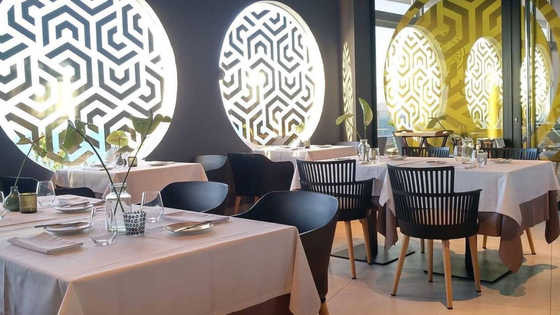 Mar y Gastronomía: Restaurantes en la playa que te conquistarán - Velada